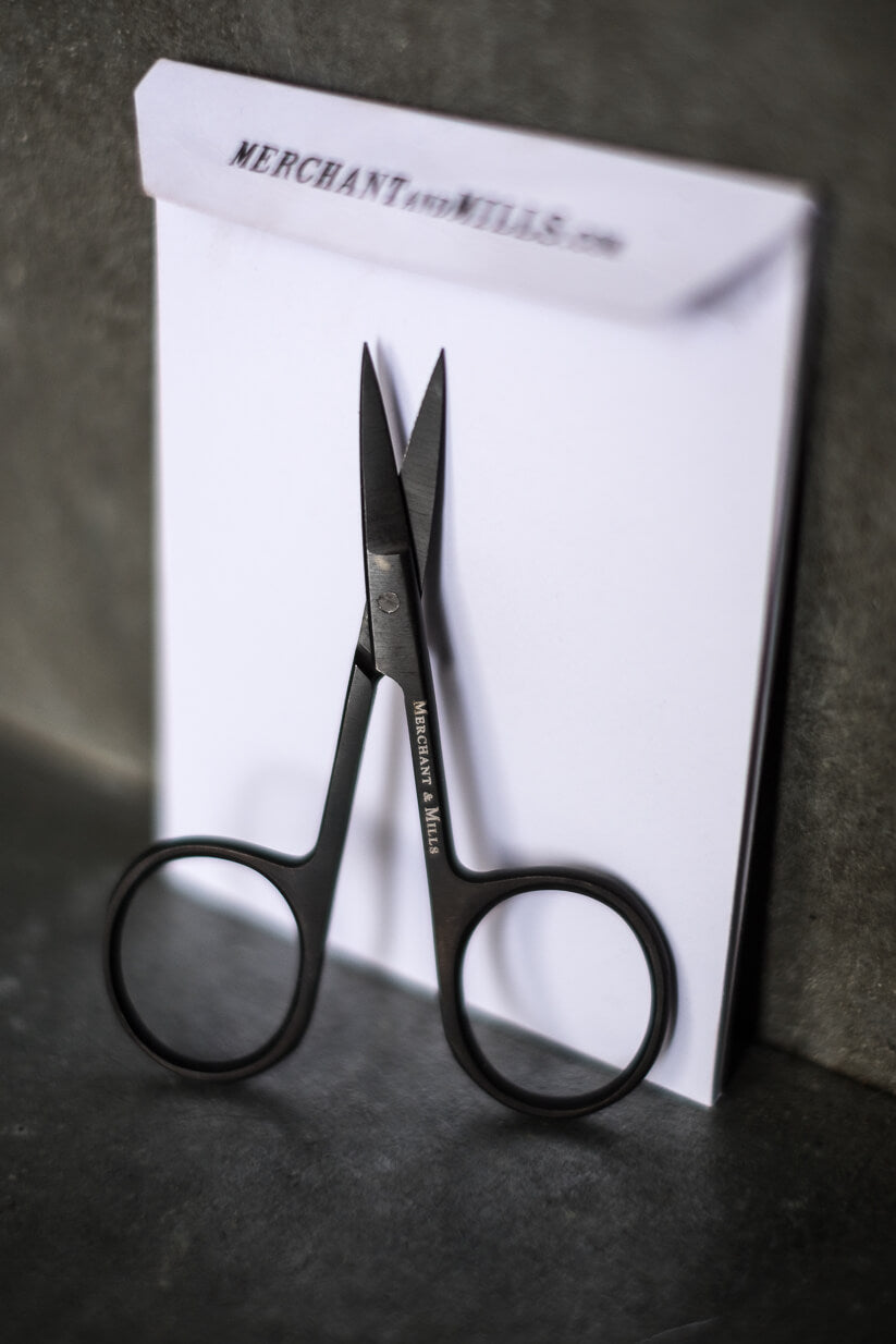 Black Wide Bow Scissors– Ginger Twist Studio